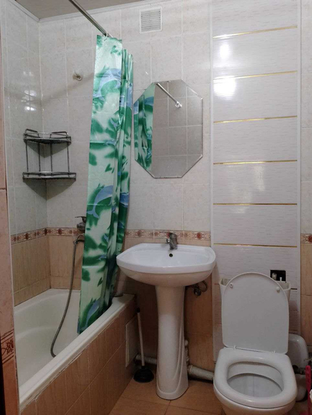 Продается 2х комнатная квартира 1 Этаж Гагарина