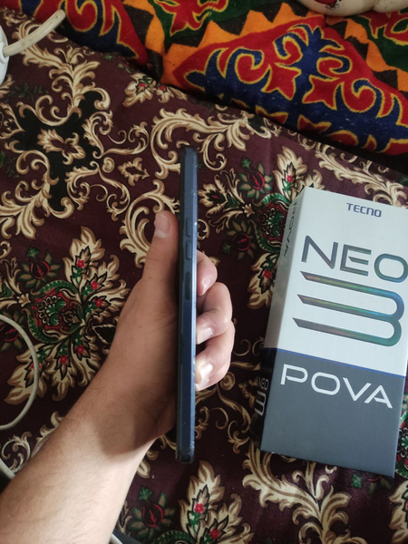 Tecno pova 3 neo 7000 mah