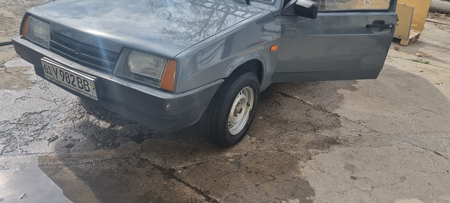 Срочно продаю машину