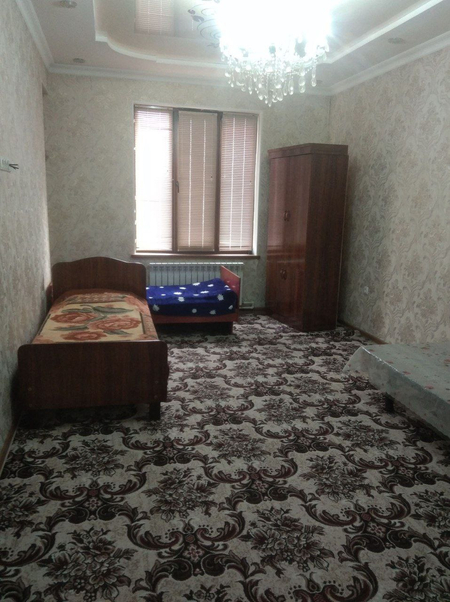 Зудлик бн 3 хонали квартира  ижарага берилади.Узбекстанскида