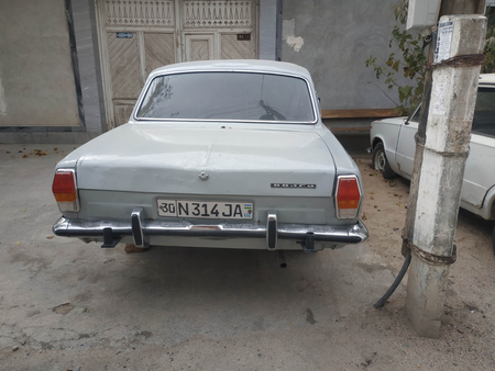 Газ 24 сотилади .