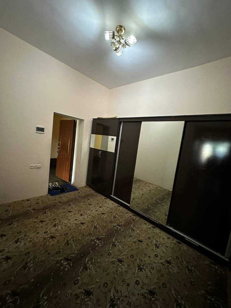 2 xonali 4 etajda joylashgan jixozlangan kvartira ijaraga beriladi