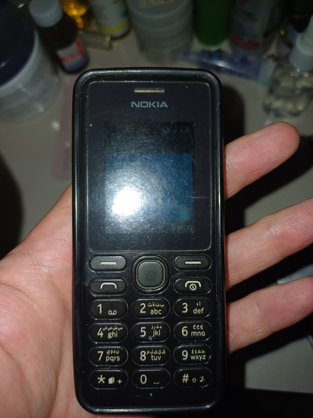 Assalom alekum telefon sotiladi nokia 108 original 2ta sim imeydan