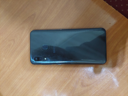 Redmi sotiladi srochna!