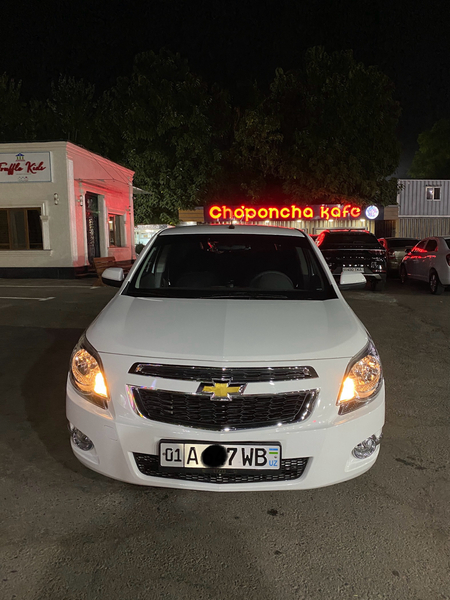 Chevrolet Cobalt белый