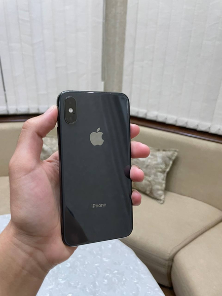 IPhone xs.     .