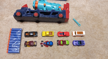 Новый грузовик Nerf, с набором машинок