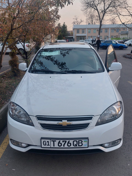 Продается машина Жентра