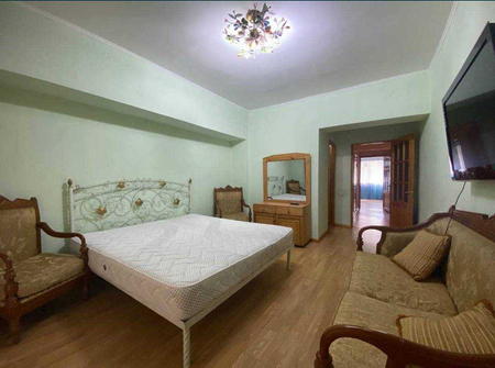 Срочно продается 3х комнатная квартира р.Мирабадский   (ЮХИ)