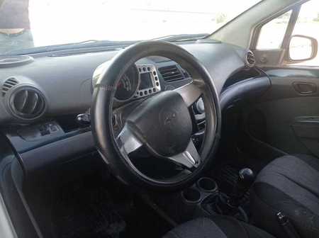 Spark sotiladi. Motor xadavoyida ishi yoq kansanerlari ishlaydi.