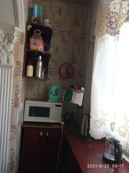 1в2/3/5 Госпитальный рынок , кирпичный дом , с мебелью и техникой