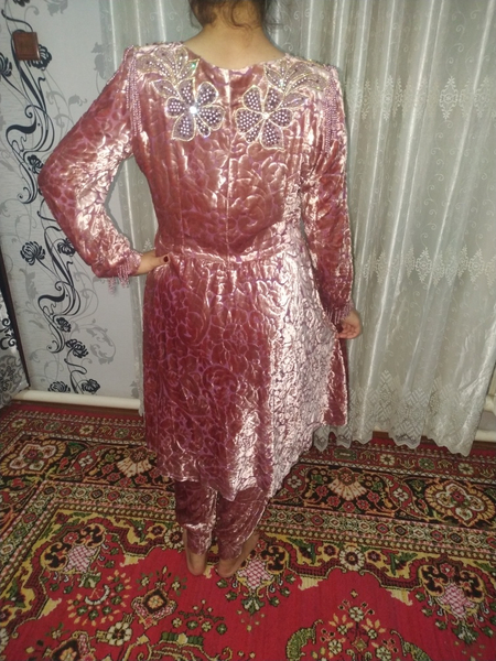Продается платья
