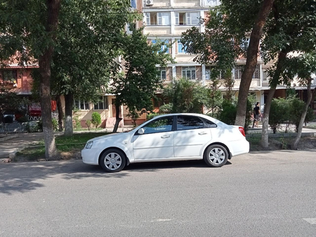Продаётся Lasetti 1.8/ 2006 года.