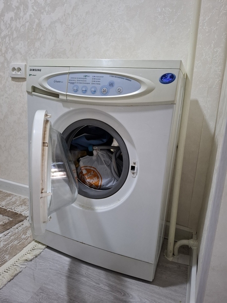 Продам стиральную машину LG