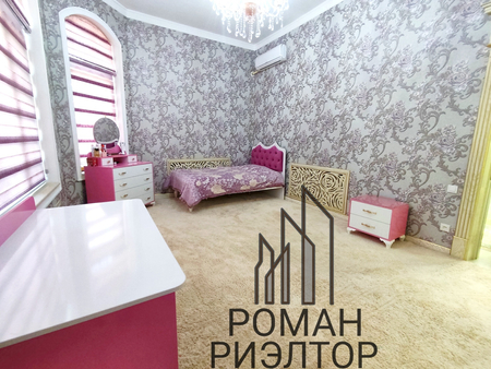 Продам дом на Максима Горького.