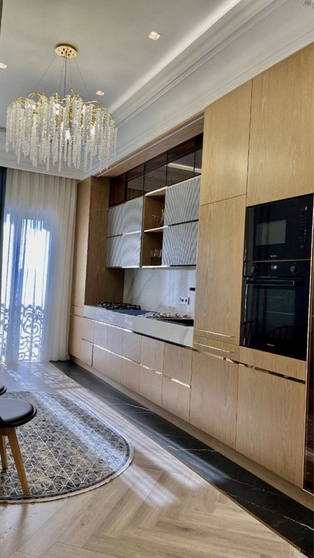 3-к. квартира, 142 м², 5/10 эт.