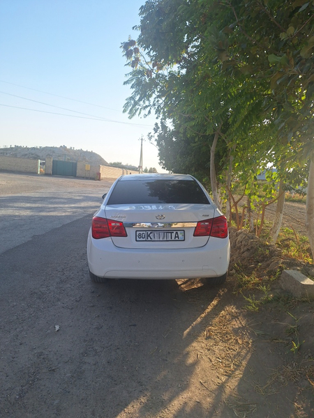 Lacetti Cruze sotiladi