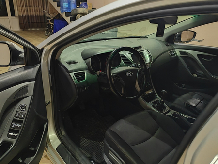 Hunday elantra 2015 yil