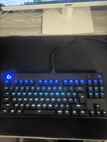 Клавиатура Logitech G Pro (Ru)