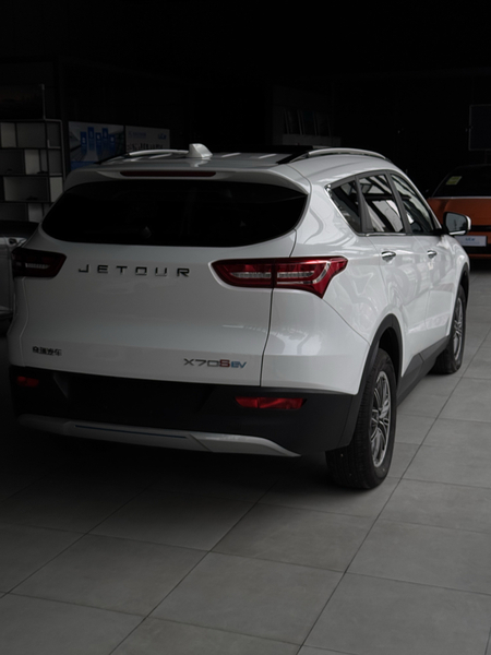Jetour X70 elektrokar 401 km