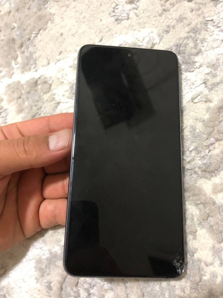 Samsung S21 FE sotiladi karopka dacumentlari yoq lekn pasport kopiya