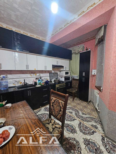 3 xonali 80m² 4-qavat sotiladi.