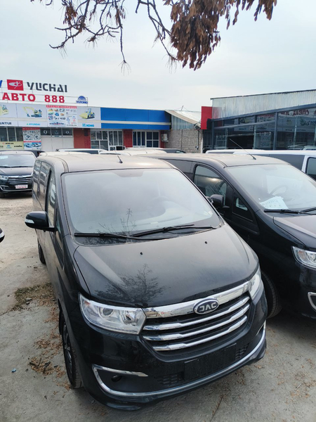 JAC M3 OQ QORA RANGLARI BOR 18500 dollar skidkada
