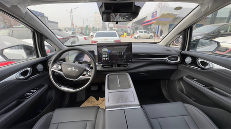 Gac aion v+ 7 kishilik elektromobil sotiladi