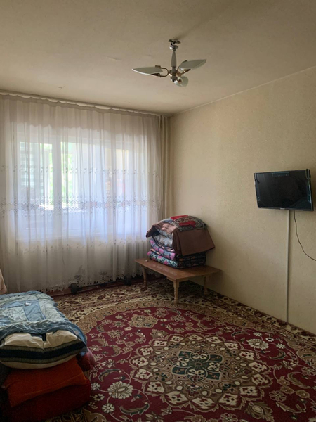 Qora qamish 2/4 3/3/4 70m2 sredni remont toza uy lokatsasi yaxshi joyd