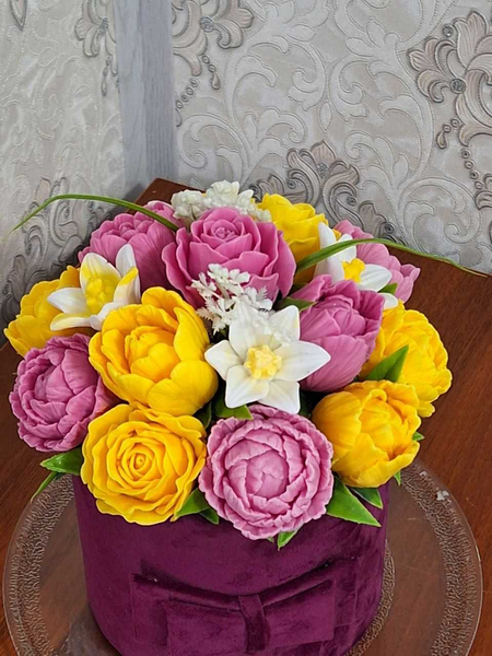 Bayramga ajoyib sovg'a qidriyab sizmi. Biz sizga yoradm beramiz