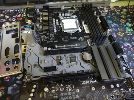 Материнская плата z390 ddr4