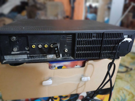 Магнитофон кассетный Hitachi японский