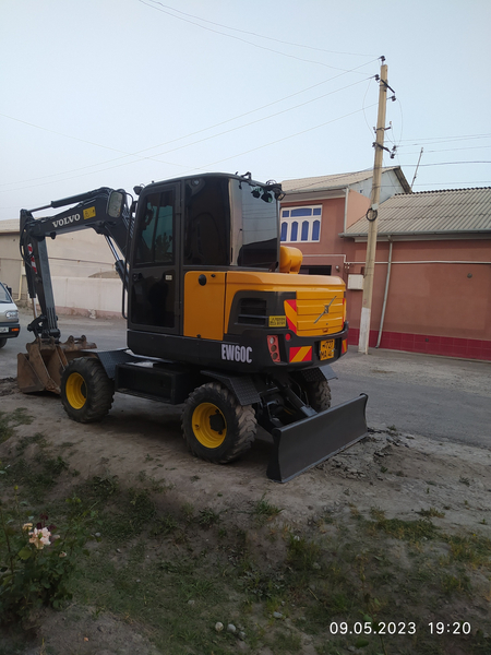 Мини ВОЛВО EW 60 C сотилади