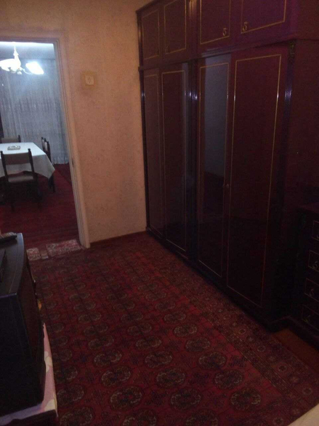 Продается  4 комнатная квартира на Максим Горький