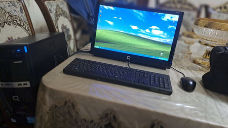 COMPAQ kampyuter ishlashi tez yaxshi (manitor ekran prasesr va mishka