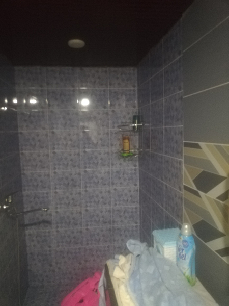 Срочно продам участок без земли 3 комната.