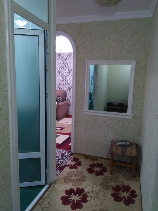 Гагарин Азиз бозор.2 хонали,2-этаж(4 этажли уй)