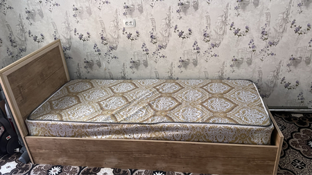 Bir kishilik divan sotiladi