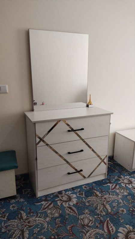 Kamplekt kup ishlatilmagan mebellar