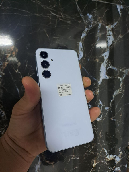 Samsung a55 5 g sotladi