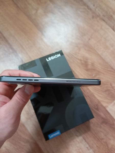 Lenovo legion i prosser snepdragon  8+gen 1. 12/256gb