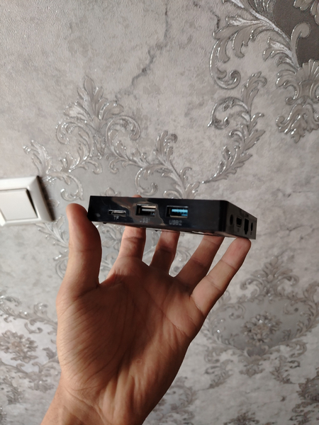 Tv smart box 4/64 xotrasi