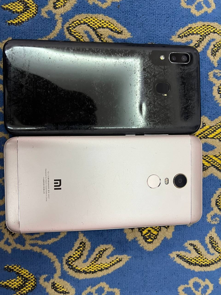 Samsung a20  redmi 5 plus