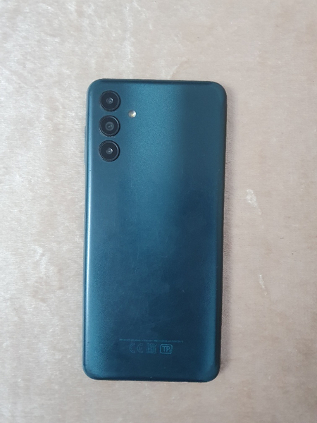 Srochna Sotiladi Samsung Galaxy A04S 4/64  Original Yengi madel