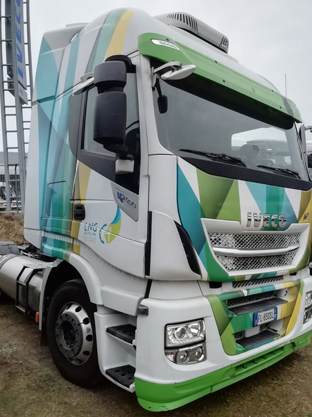 Tyagach IVECO Юк тиркама