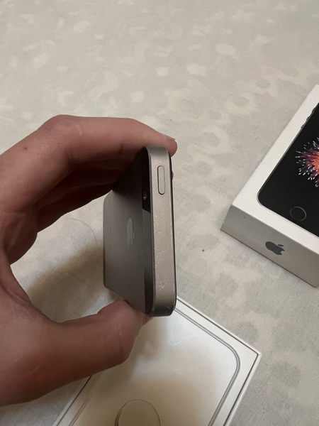 Iphone se 2016 ochilmagan