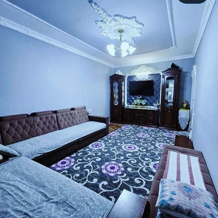 Samarqand shahrida kvartira sotiladi.