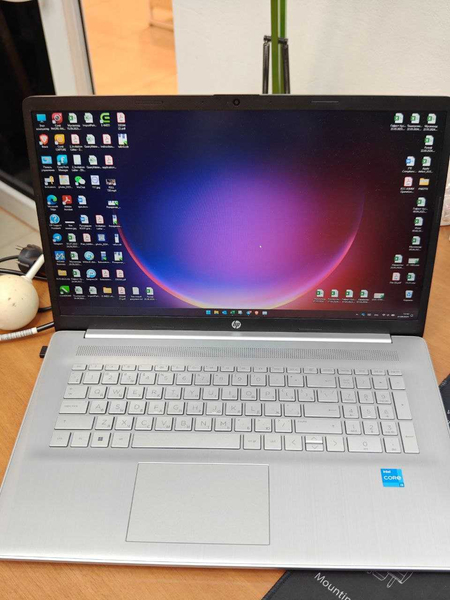 Продам ноутбук Ноутбук HP 17-cn2000ci (6K2Z3EA)