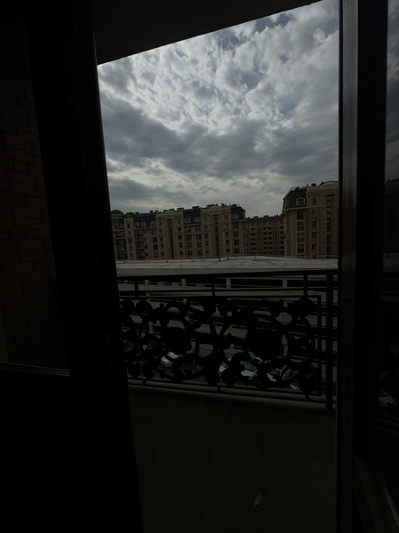 Новостройка Parisien в центре!