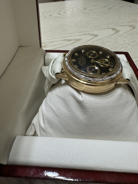 Rolex tilla soat sotiladi srochna